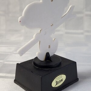Snoopy Ski Bum Trophy Shelf Home Decor Peanuts Charlie Brown Skiing ...
