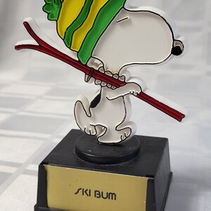 Snoopy Ski Bum Trophy Shelf Home Decor Peanuts Charlie Brown Skiing Vintage - Etsy