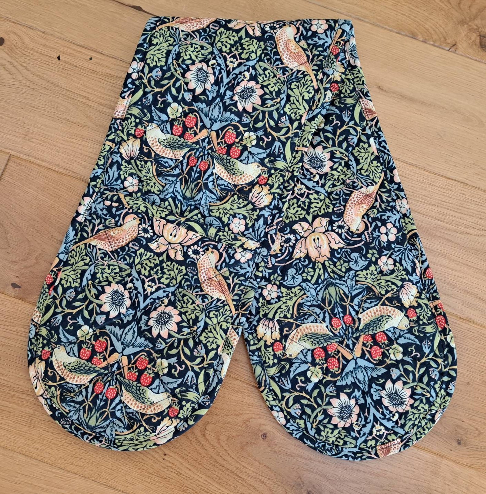 William Morris Strawberry Thief Quilted Oven Gloves - Etsy