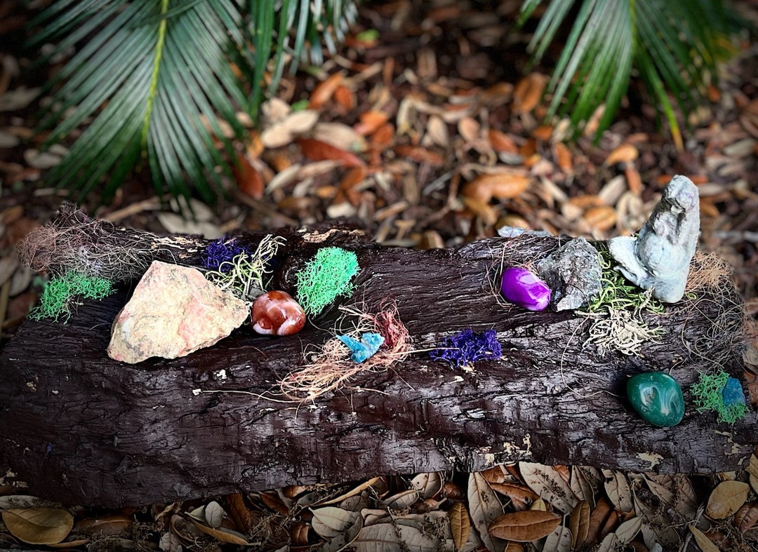 Ruby Zoisite Goddess Gaia Carving: Mother Nature Felicity Log Art - Etsy
