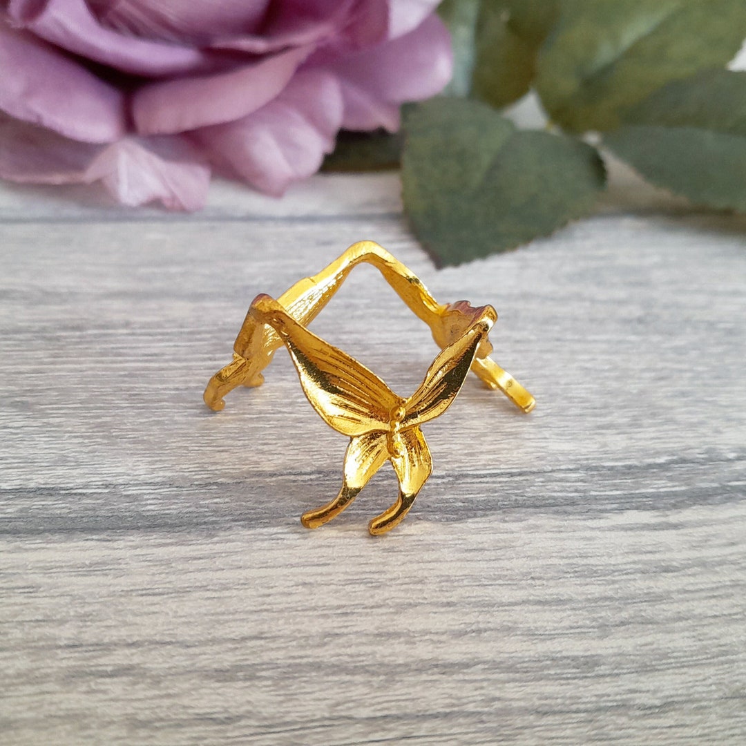 Small Gold Butterfly Sphere Stand Gold Metal Butterflies Crystal Ball ...