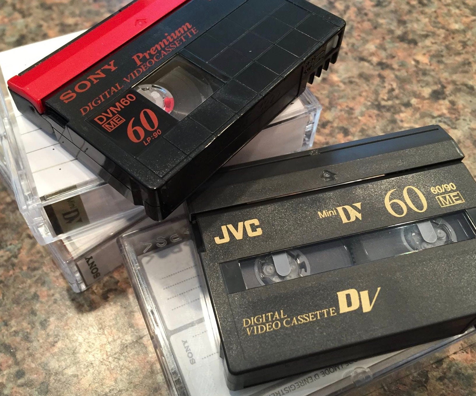 Convert VHS, VHS-C, Minidv, Hi8, Super 8, 8mm and More to Download and ...