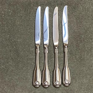 Oneida Classic Shell Heirloom Stainless Flatware 20 Piece Set - Etsy