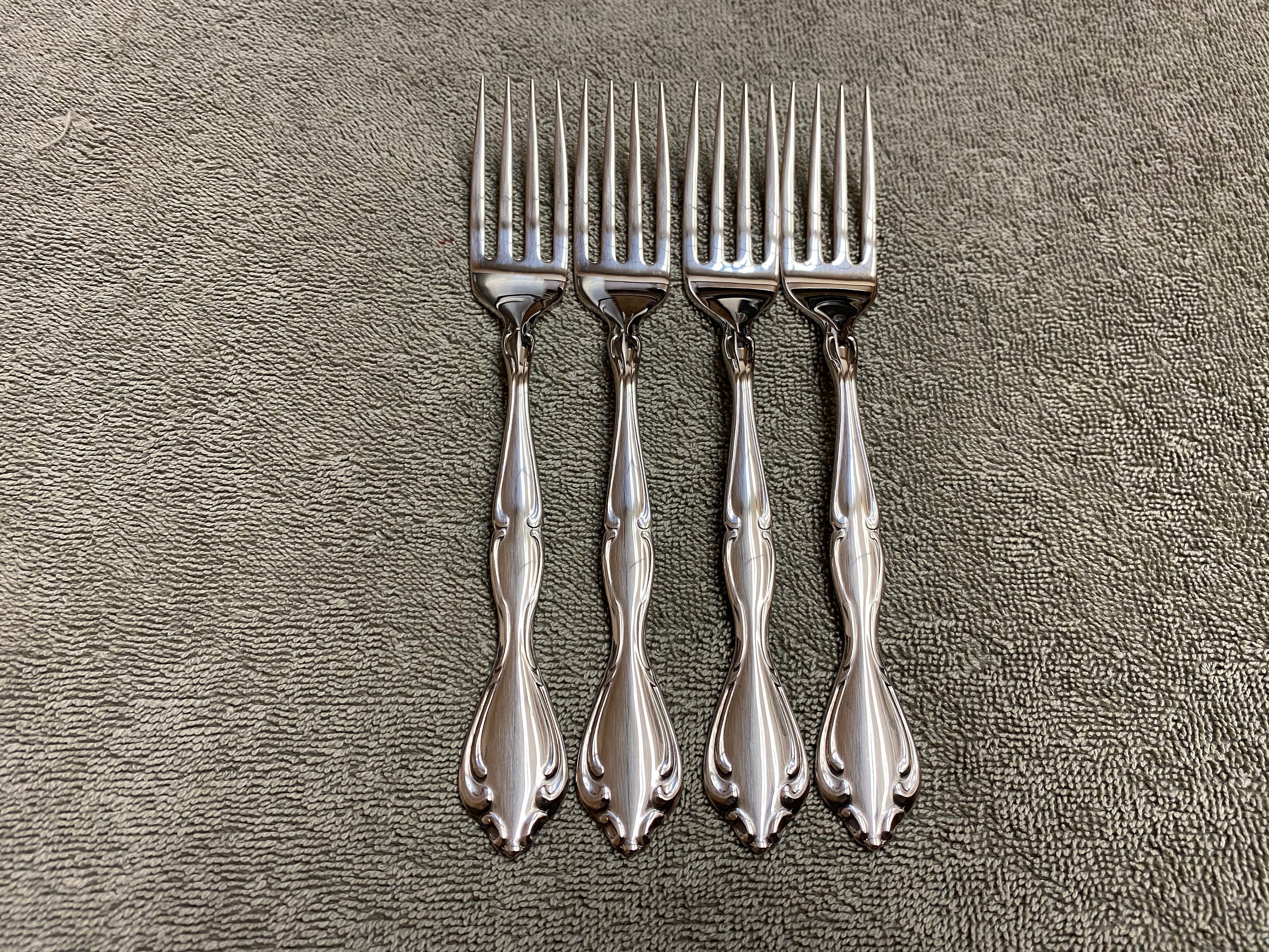 Oneida Cantata Glossy Community Stainless Flatware 4 Dinner Forks 7.25 ...