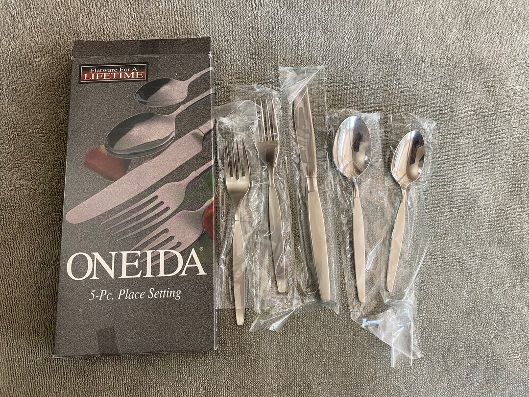 Oneida Frostfire Community Stainless Flatware One-5 Piece Place Setting ...