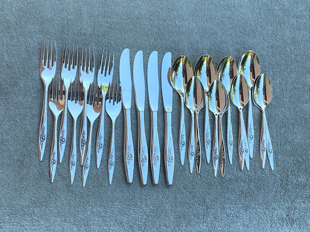 Oneida Lasting Rose Deluxe Stainless Flatware 24 Piece Set - Etsy