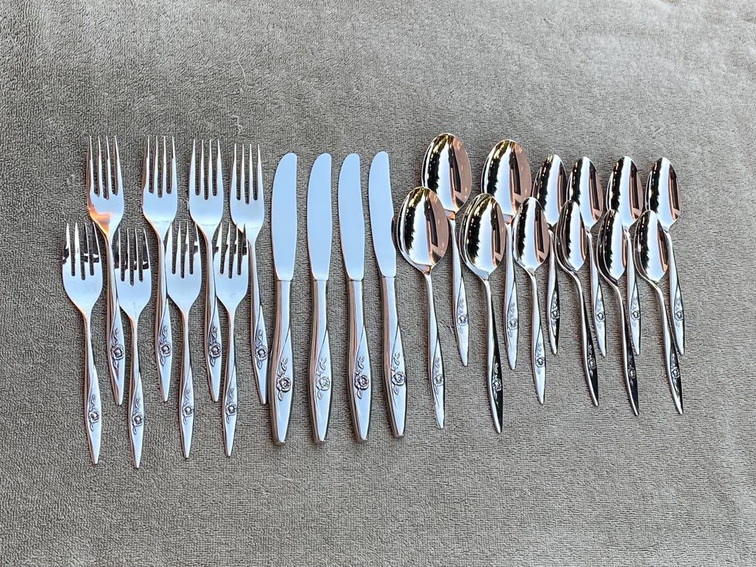 Oneida Lasting Rose Deluxe Stainless Steel Flatware 24 Piece Set ...