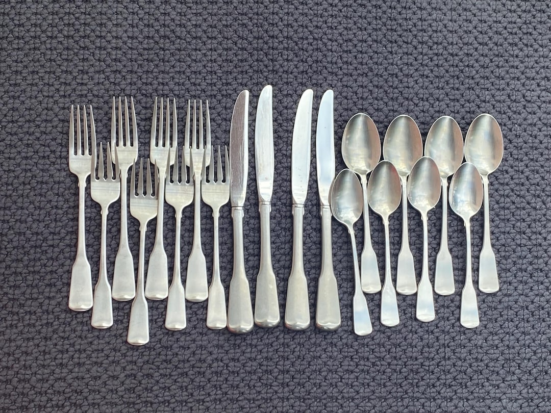 Oneida American Colonial Heirloom Stainless Flatware 20 Piece Set - Etsy