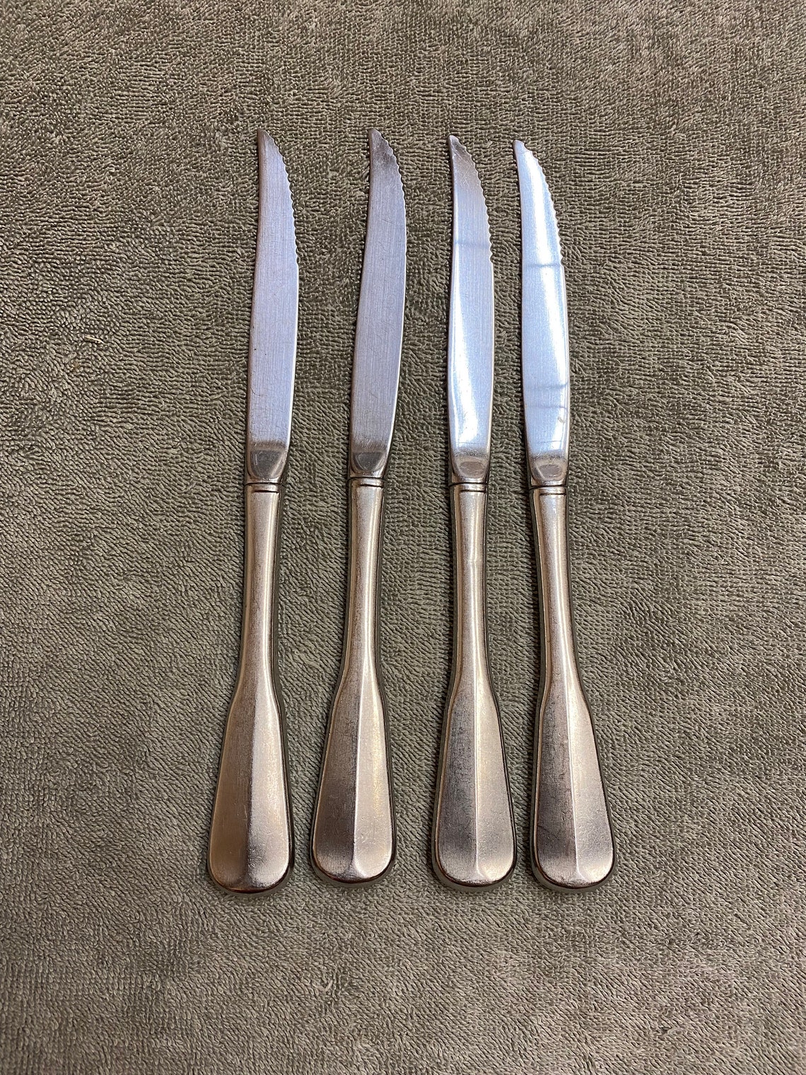 Oneida Colonial Artistry Distinction Deluxe Stainless HH 20 Pc - Etsy