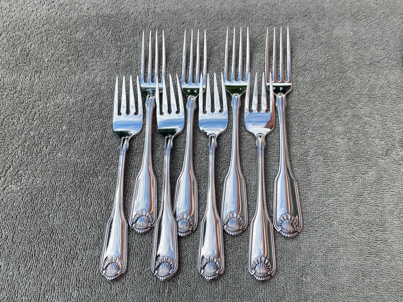 Oneida Classic Shell Heirloom Stainless Flatware 20 Piece Set - Etsy