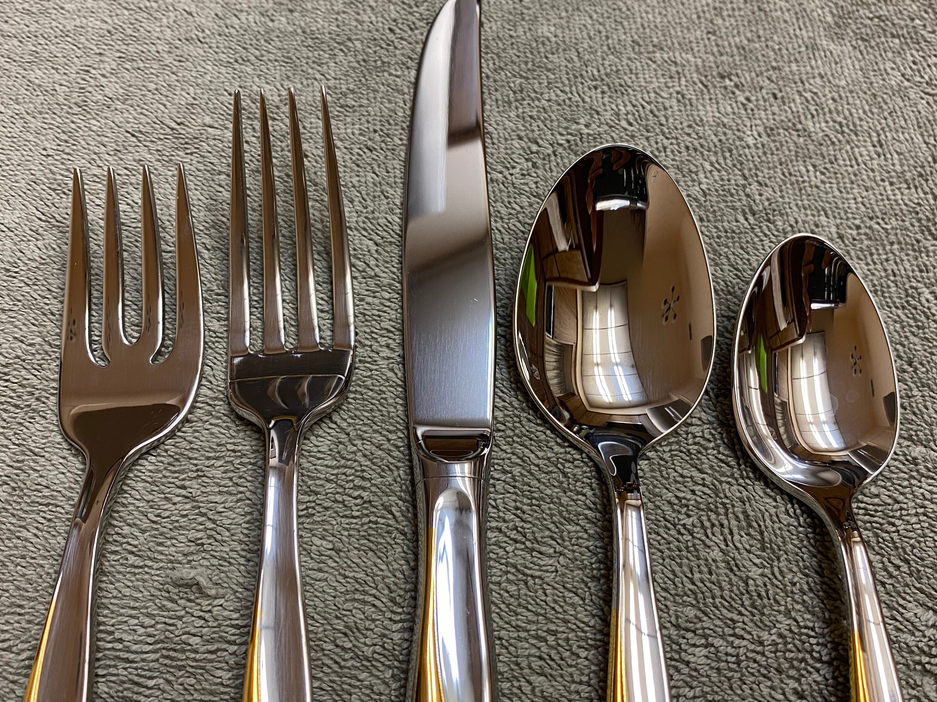 Oneida Golden Aquarius USA Stainless Steel Flatware ONE 5 Pc Place Setting multiple Sets ...