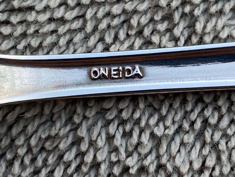 Oneida Katrina Stainless Steel Flatware 28 Piece Set - Etsy