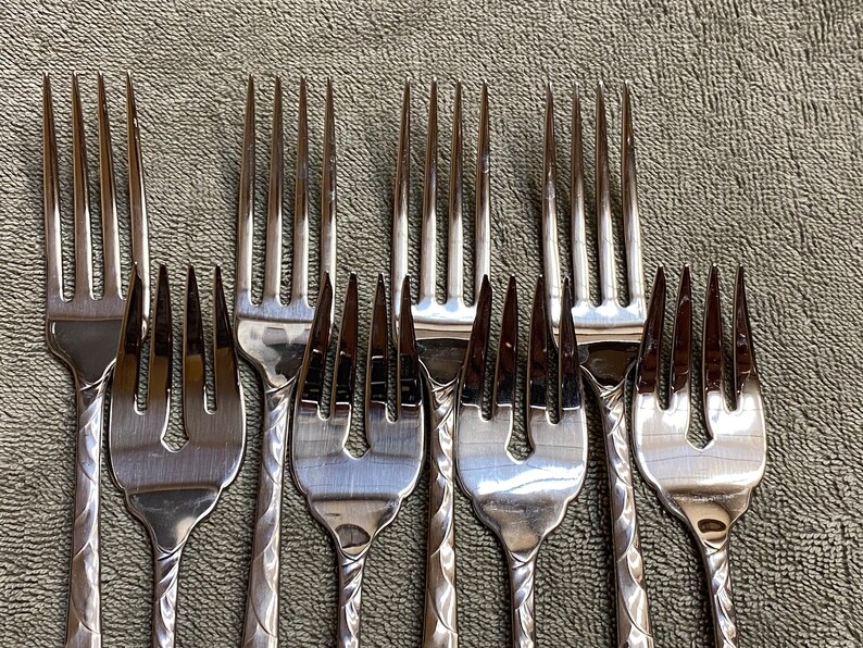 Oneida Pacific Tide Community Stainless Flatware 20 Piece Set Excellent ...