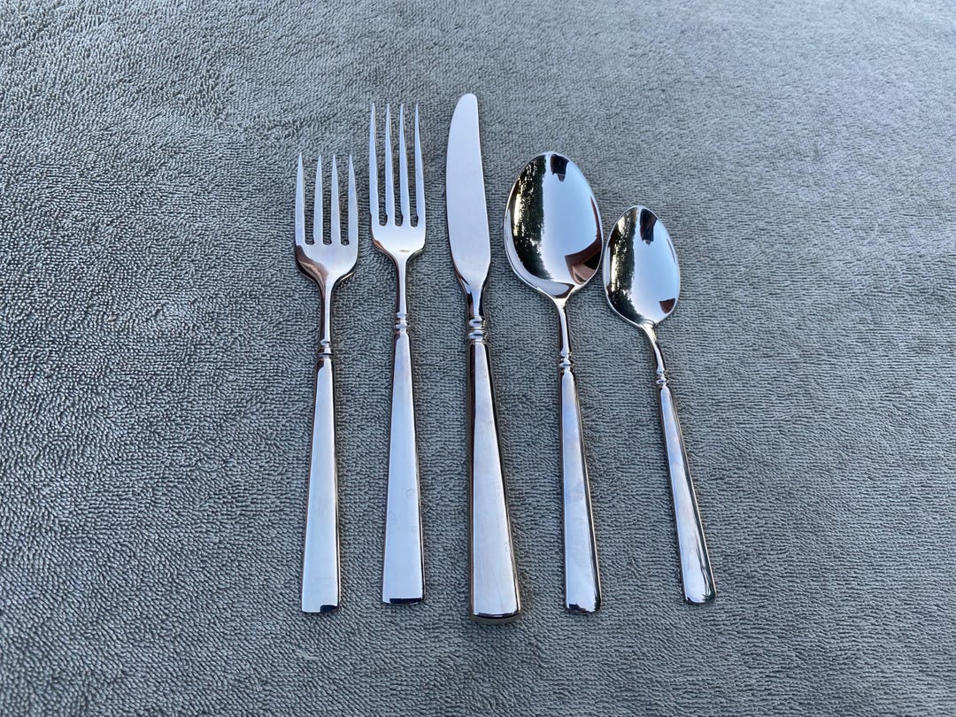 Oneida Easton Glossy Heirloom Stainless Steel Flatware One-5 Piece ...