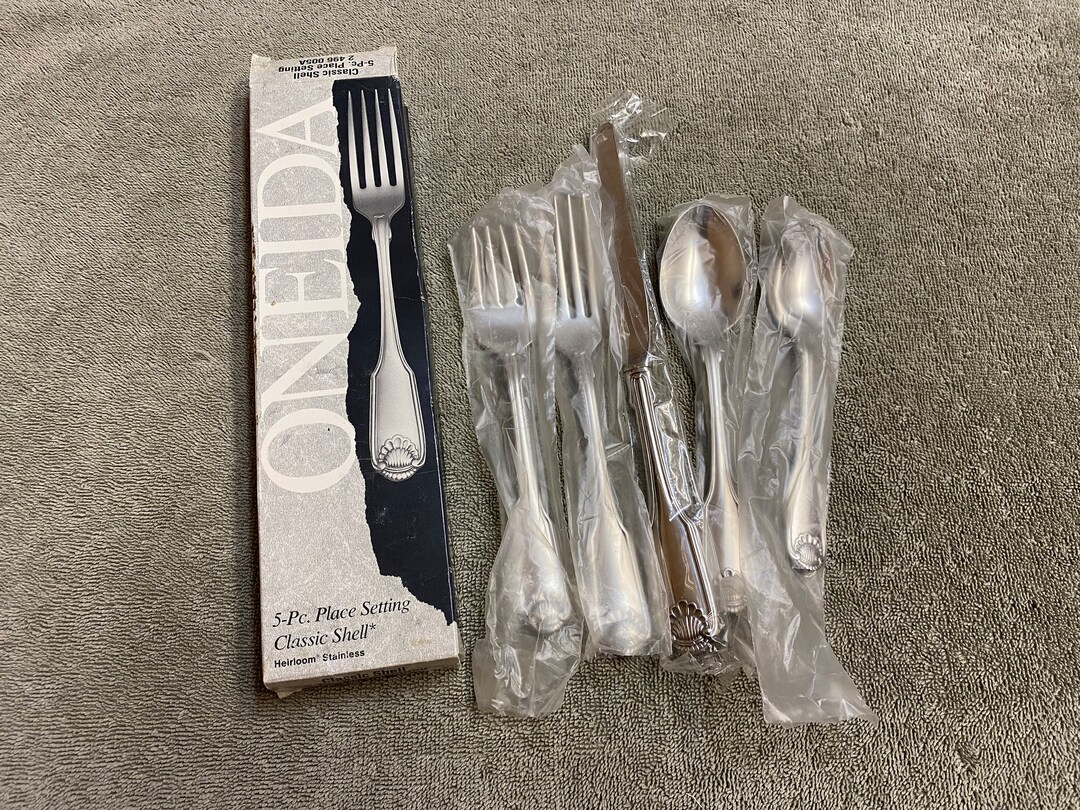 Oneida Class Shell Heirloom Stainless Flatware One-5 Piece Place ...