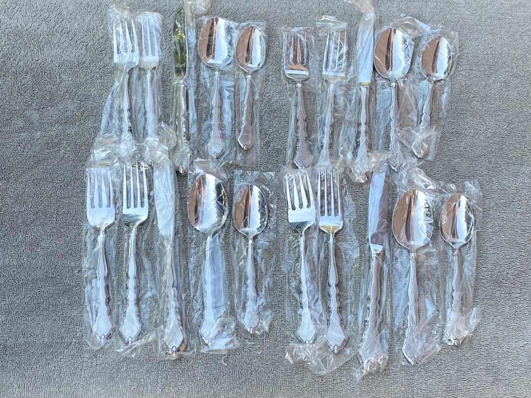 Oneida Satinique Community Stainless Flatware 20 Piece Set UNUSED - Etsy