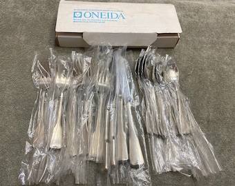 50 Pc Set Oneida AMERICAN COLONIAL Heirloom Cube Stainless Satin ...