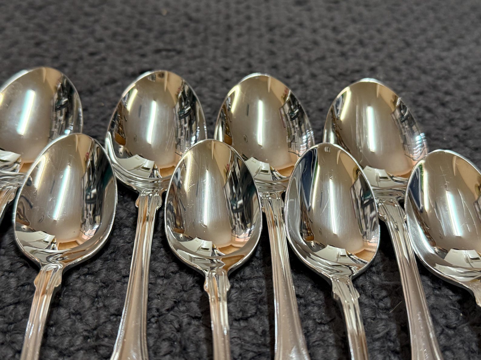 Oneida Classic Shell Heirloom Stainless Flatware 20 Piece Set - Etsy