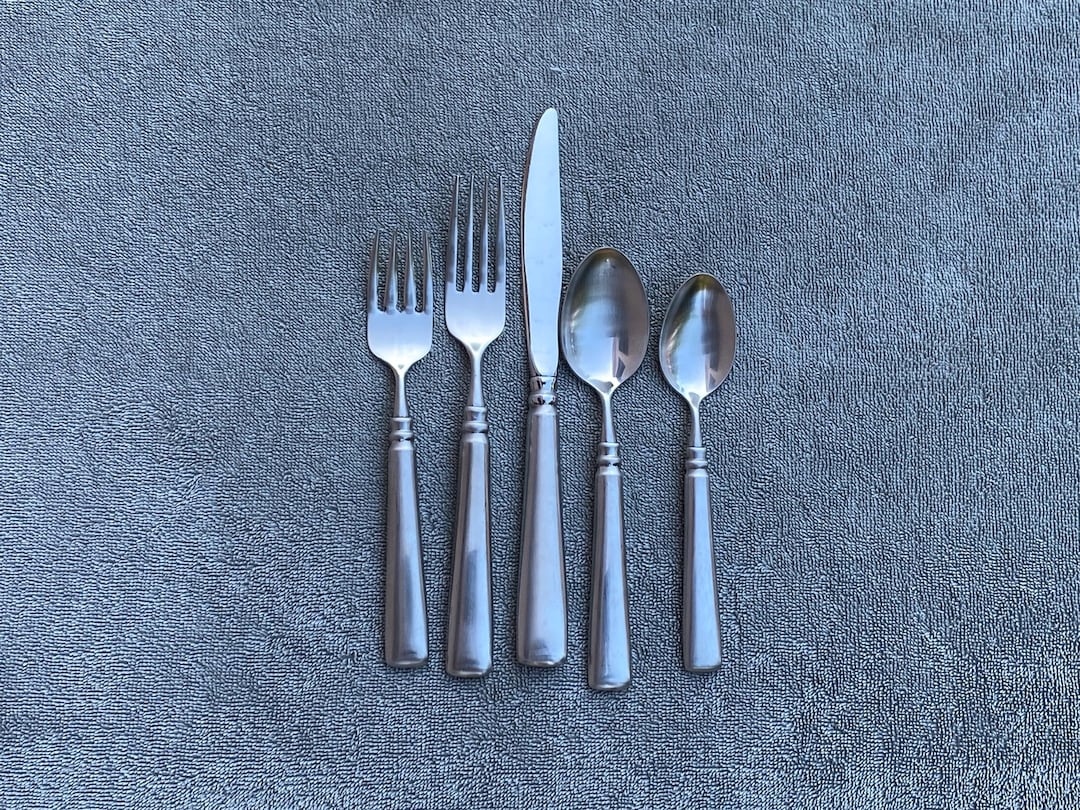 Oneida Motif Satin Stainless Flatware One-5 Pc Place Setting Excellent ...