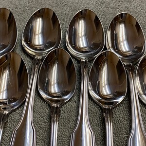 Oneida Classic Shell Heirloom Stainless Flatware 20 Piece Set - Etsy
