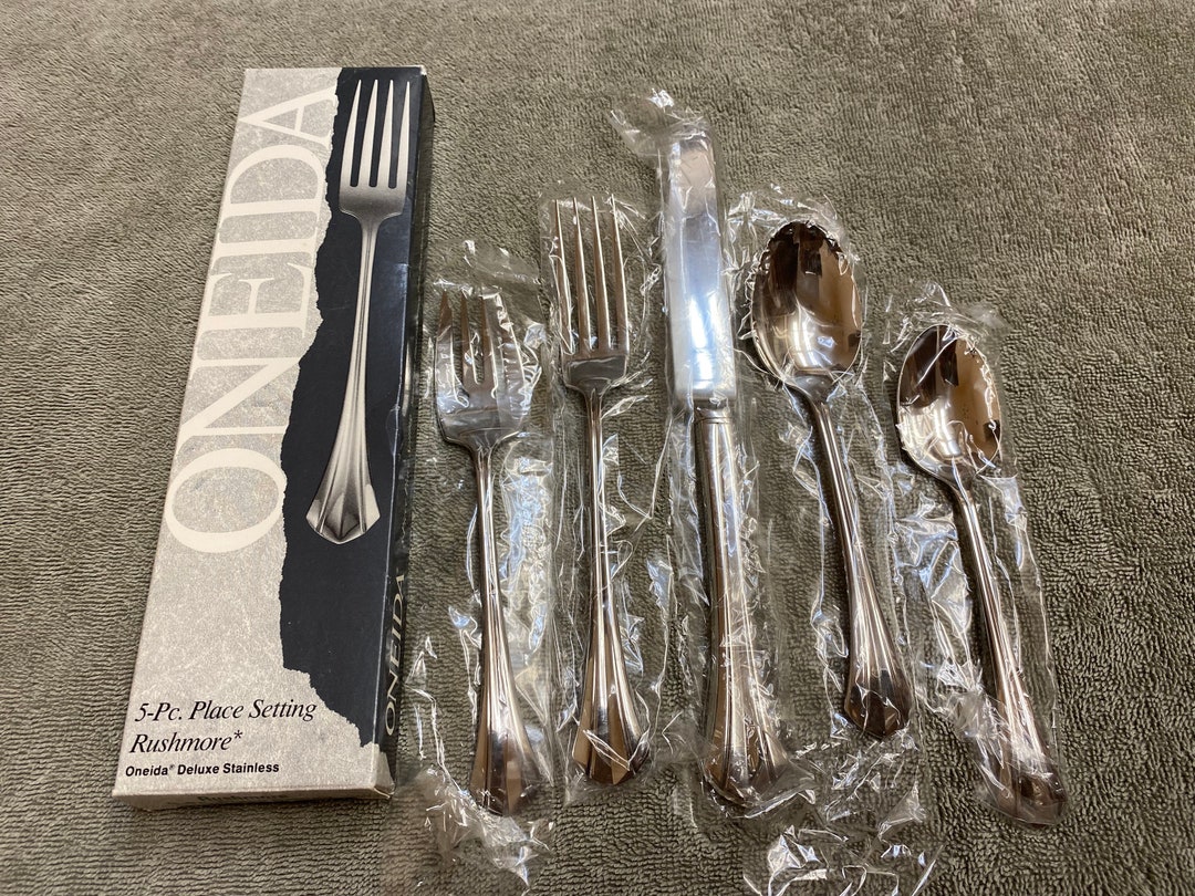 Oneida Rushmore Deluxe Stainless Flatware One 5 Piece Place Setting Etsy