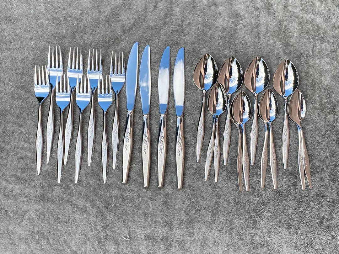 Oneida Woodmere Community Stainless Flatware 24 Piece Set Excellent! - Etsy