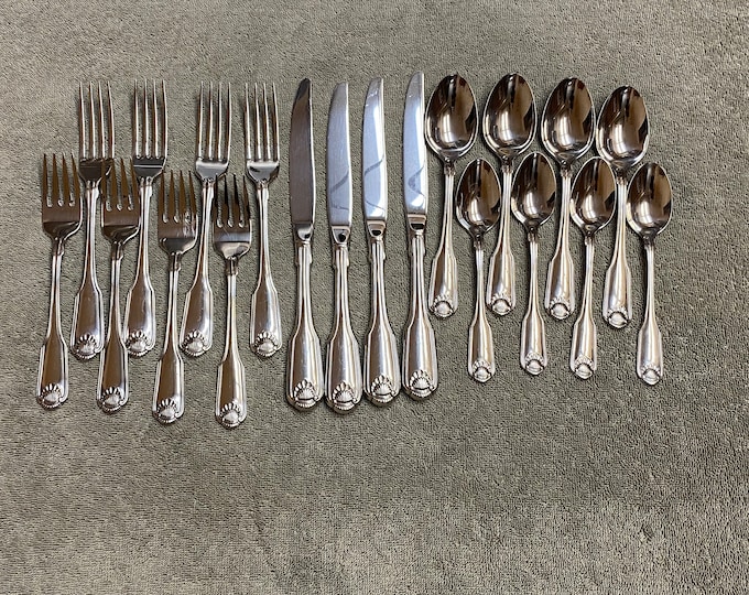 Oneida Classic Shell Heirloom Stainless Flatware 20 Piece Set - Etsy