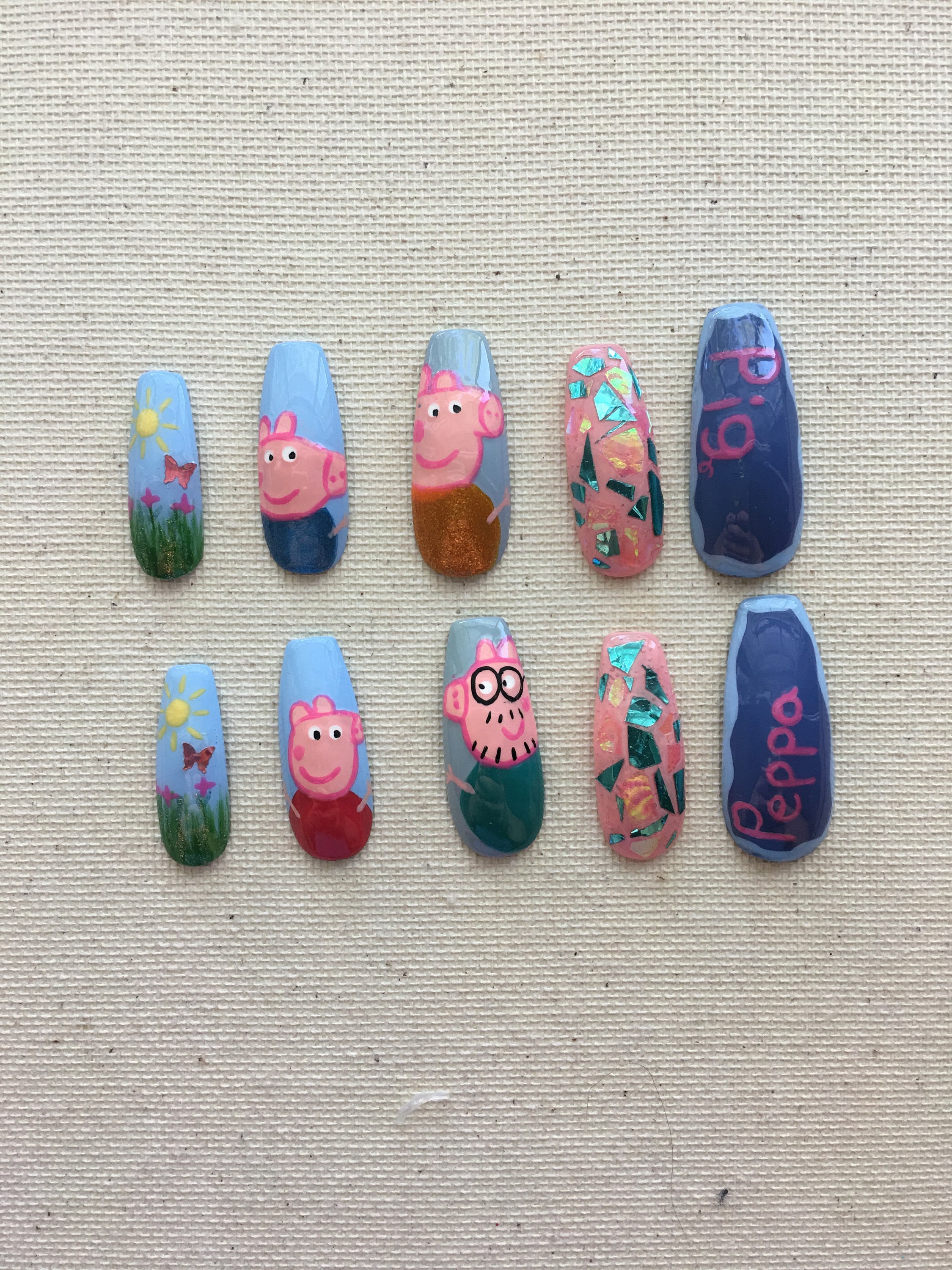 Peppa Pig and Family Nails Custom Illustration Foil Accent | Etsy