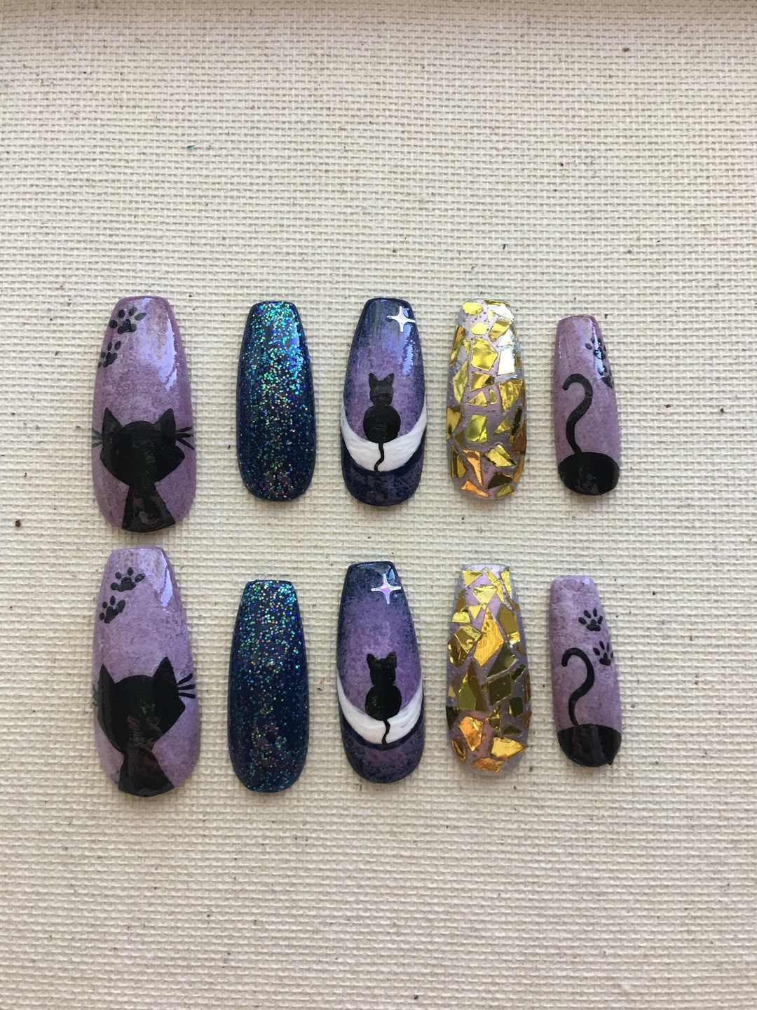 Black Cat + Gold Foil Accent Nail | Fake Press on Nail Set 10 Pieces ...
