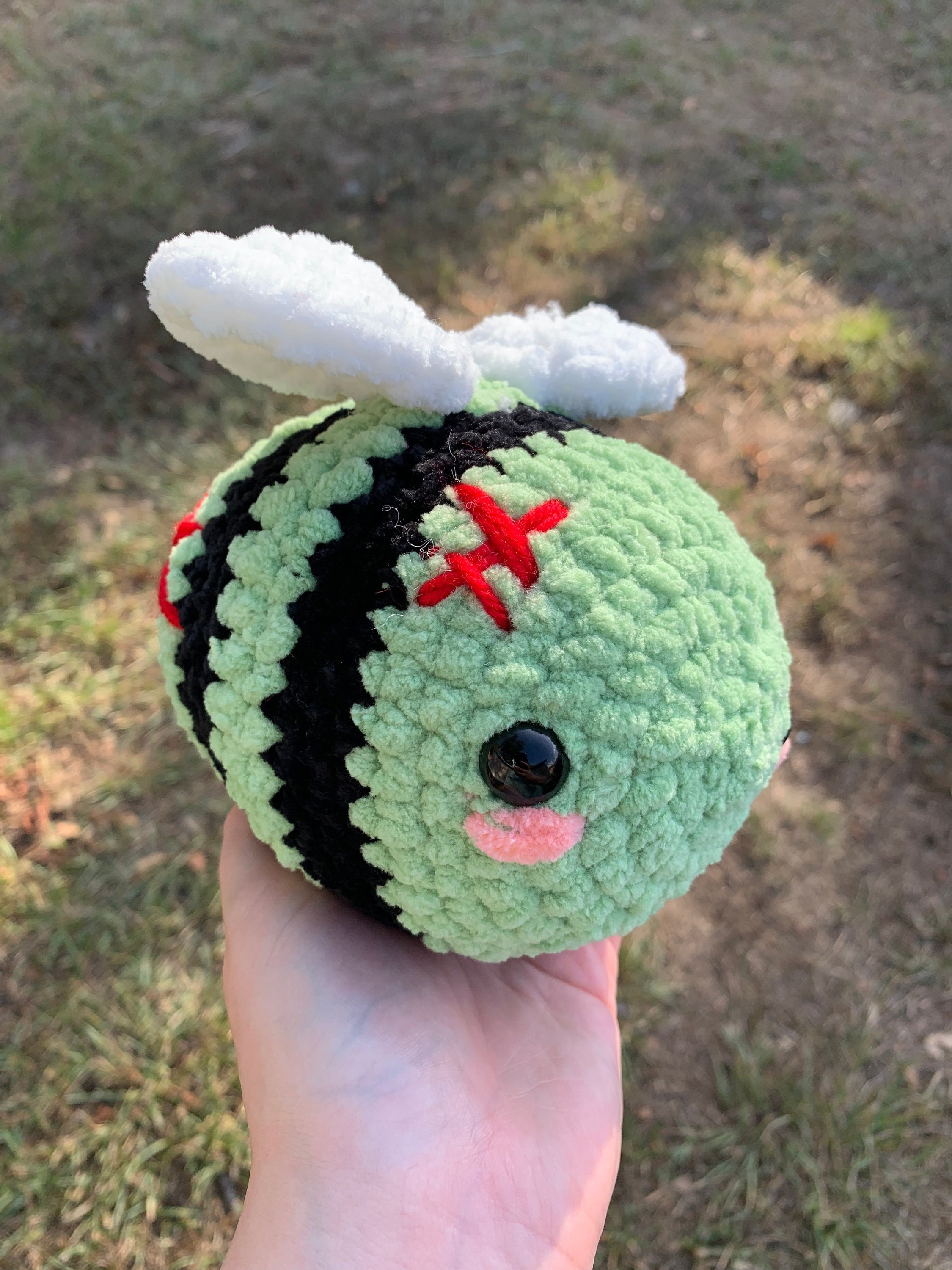 Spooky Crochet Bees, Zombee, Skelly Bee - Etsy