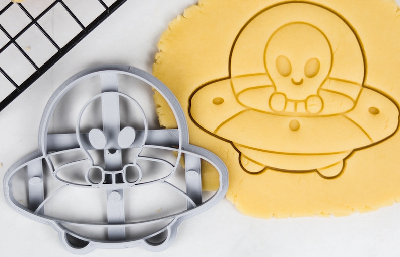 Alien-themed Cookie Cutter UFO Abduction and More - Etsy
