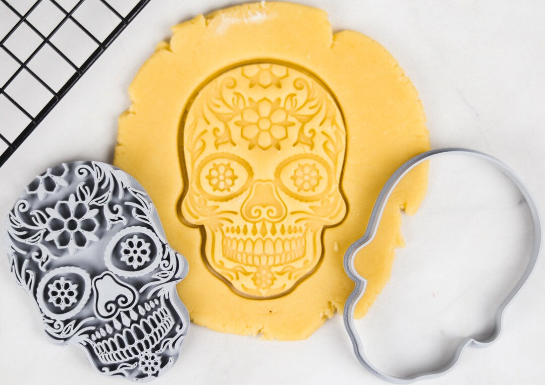 Mexican Skull Cookie Cutter: La Catrina Stencil, Custom Baking - Etsy