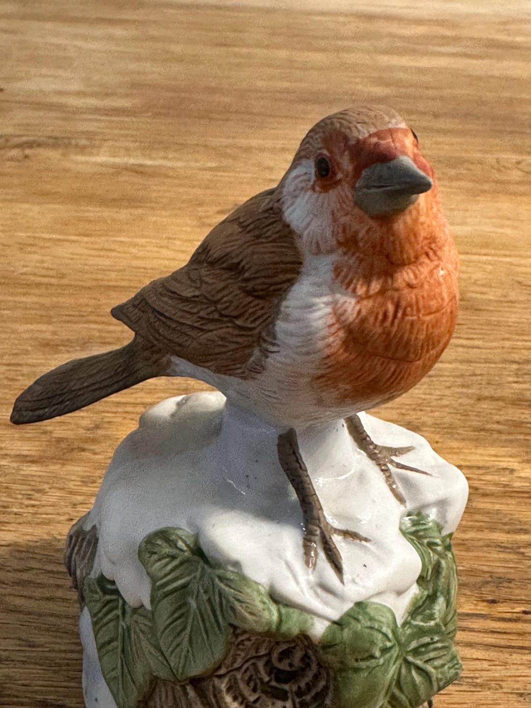 Robin Redbreast Bird Figurine If Robin in Ghe Snow - Etsy