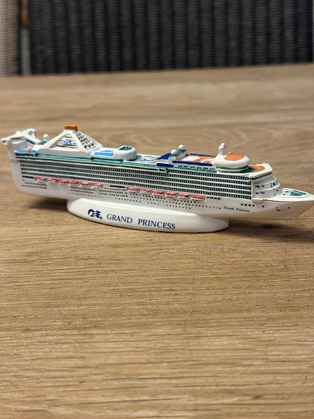 The Princess Cruise Ship Model is a 17 Cm Long Replica of the Golden ...