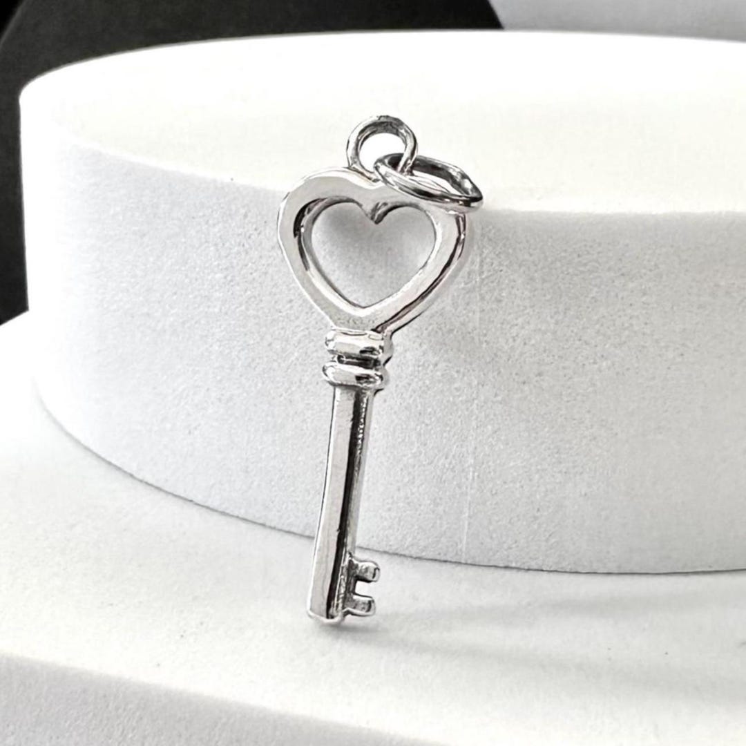 Handcrafted 925 Sterling Silver Heart Key Pendant Love Symbol Pendant ...