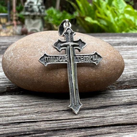 Templar cross pendant store