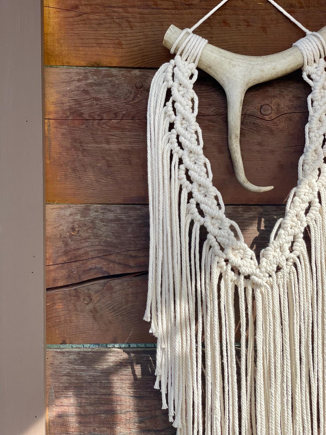Caribou Antler Macrame Wall Hanging: Alaskan Wilderness Decor - Etsy