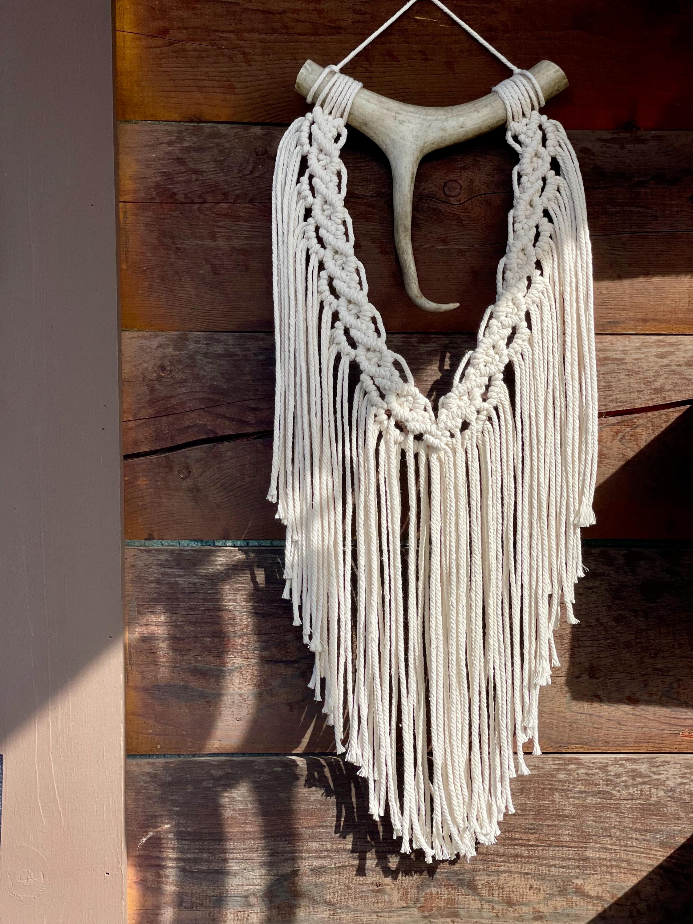 Caribou Antler Macrame Wall Hanging: Alaskan Wilderness Decor - Etsy