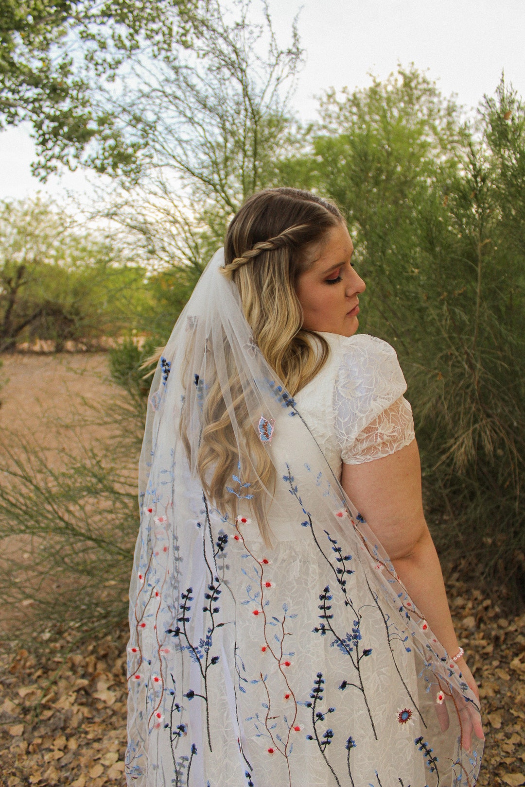 BLUE WILDFLOWER: Bridal Veil, Embroidered Flower Veil, Floral Veil ...