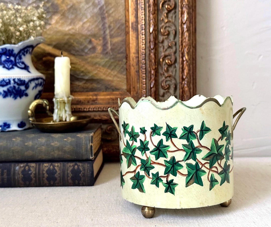 Adorable Vintage Shabby Chic Cottage Hand Painted Ivy Leaf Italian ...