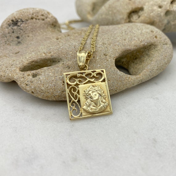 14K Gold Jesus Pendant, Vintage Christian Square Pend… - Gem