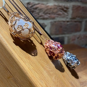 Nature's Tear Removable D20 Necklace - Perfect Gift for D&D Fans and ...