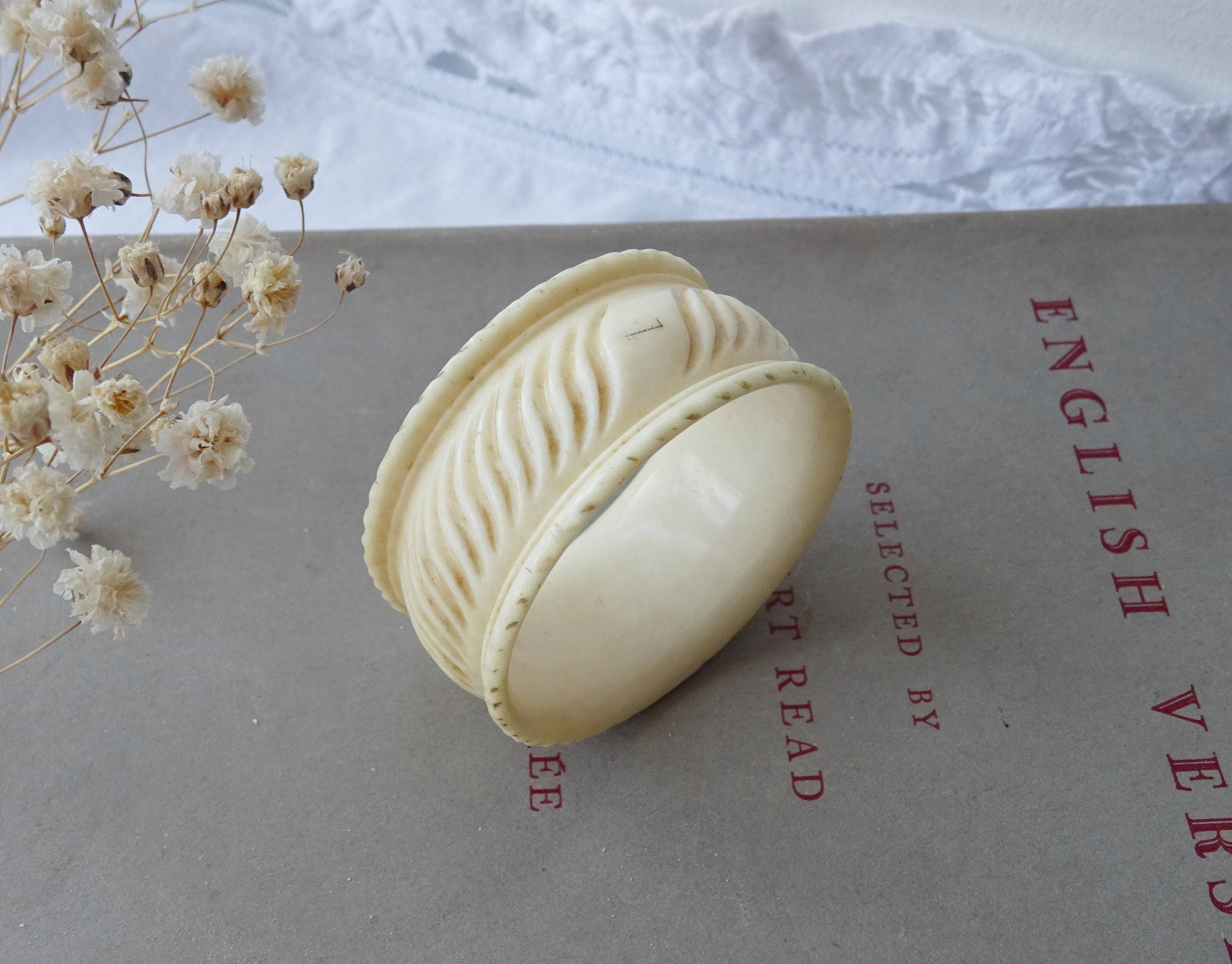 Victorian Carved Bone Napkin Ring ~ Antique Carved Serviette Ring ...