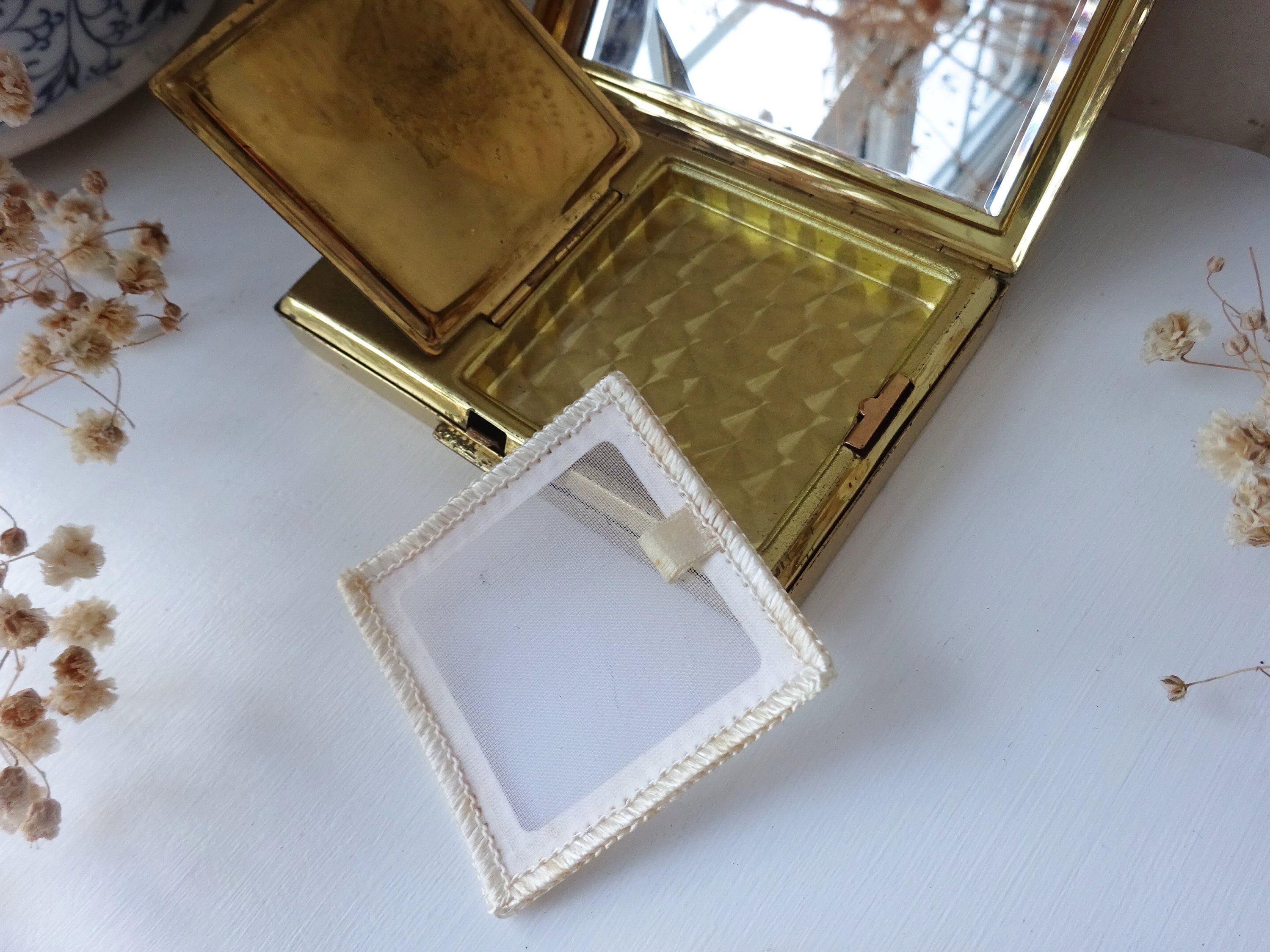 Vintage Musical Damascene Compact by Clover ~ Japanese Mount Fuji Makeup Powder Compact and ...