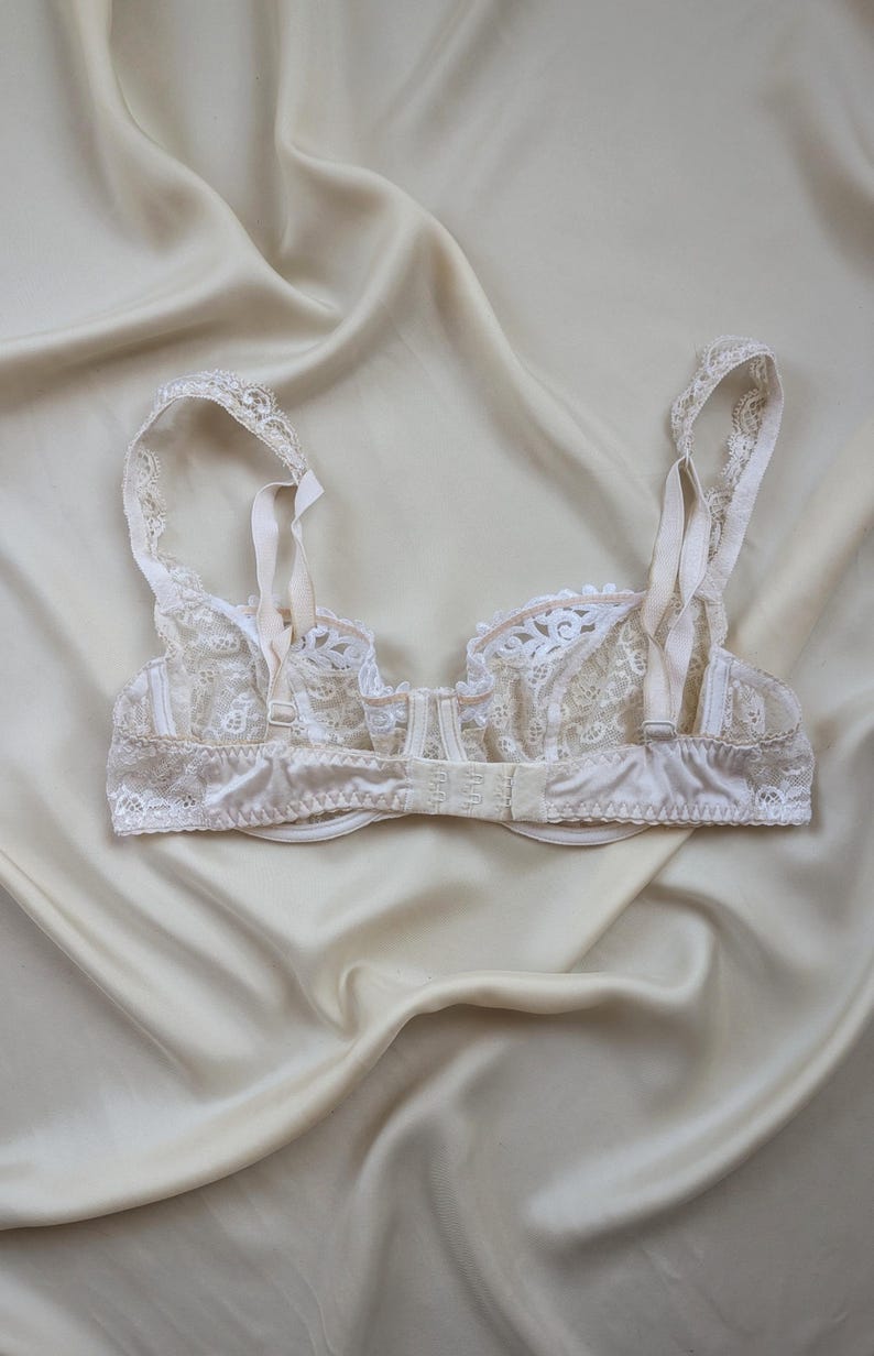 Vintage Bride 1970 Lace Bridgerton Romantic Bra Lingerie Française 32C ...