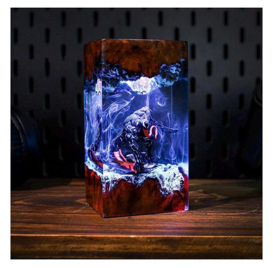 Ve.nom Diorama Lamp, Resin Epoxy Lamp, Venom Minifigure, Personalized ...