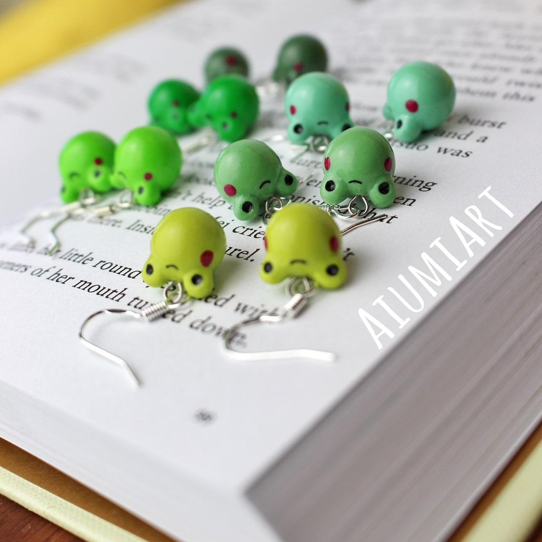 Kawaii Frog Earrings // Cute Handmade Jewelry // Fimo Polymer Clay ...