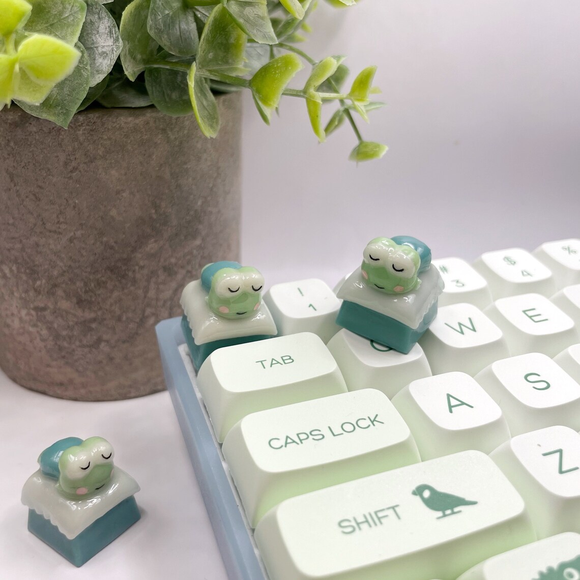 Sleepy Frog Keycap | Handmade Artisan Keycap | Mechanical Keyboard MX ...