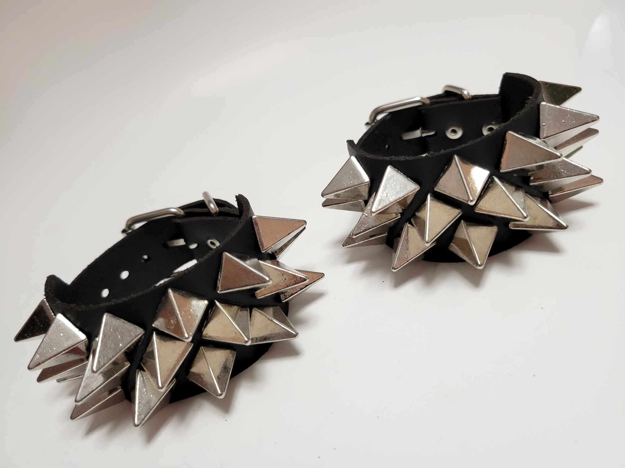 Leather Bracelet With 4 Sides Pyramid Spikes in an Amazing Layout ...