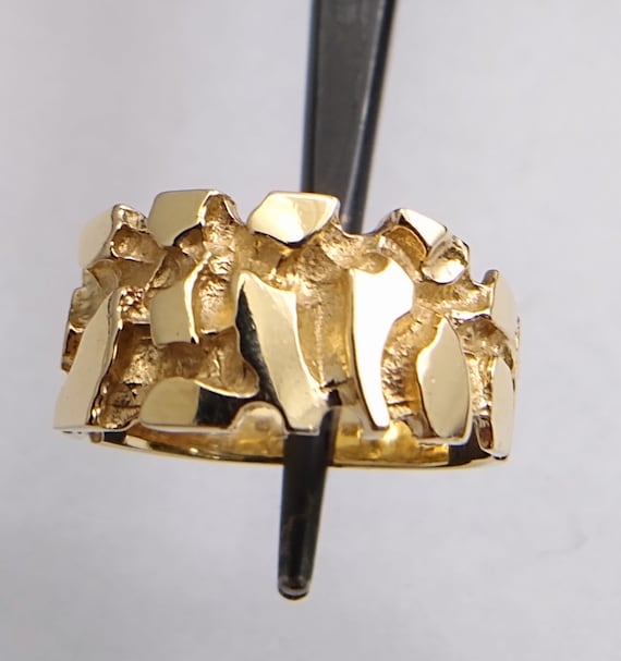 14K Yellow Gold Vintage Nugget Style Ring - Gem
